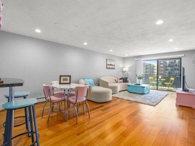 condo with 2 bedroom, Watertown MA DLS103075210