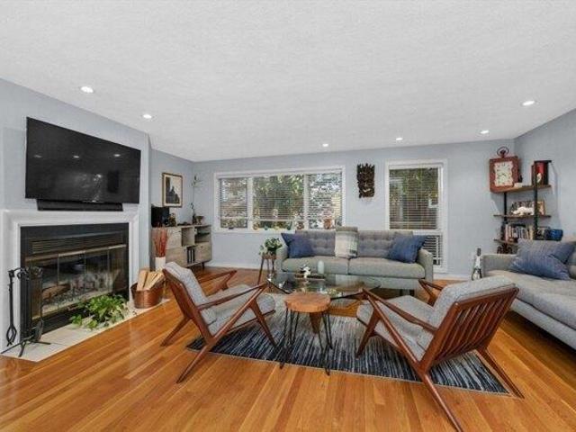 condo with 2 bedroom, Watertown MA DS102475714