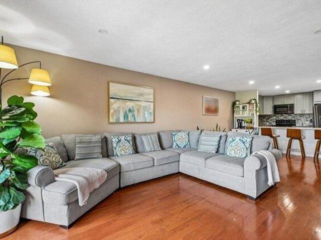 condo with 2 bedroom, Watertown MA DS102254442