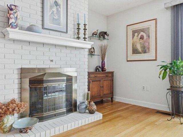 condo with 2 bedroom, Watertown MA DS102256950