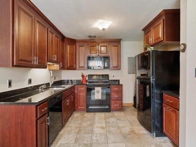 condo with 2 bedroom, Watertown MA DS104009017