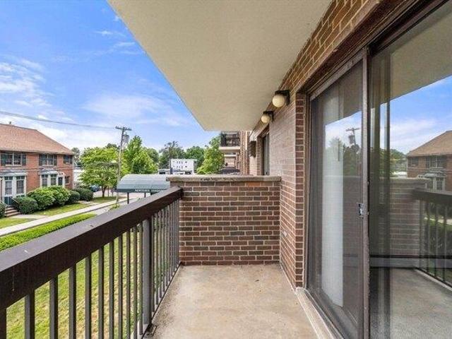 condo with 2 bedroom, Watertown MA DS104298701