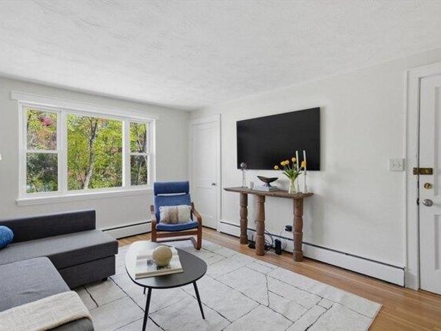 condo with 2 bedroom, Watertown MA ES102825166