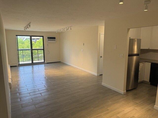 condo with 2 bedroom, Watertown MA ES103441024