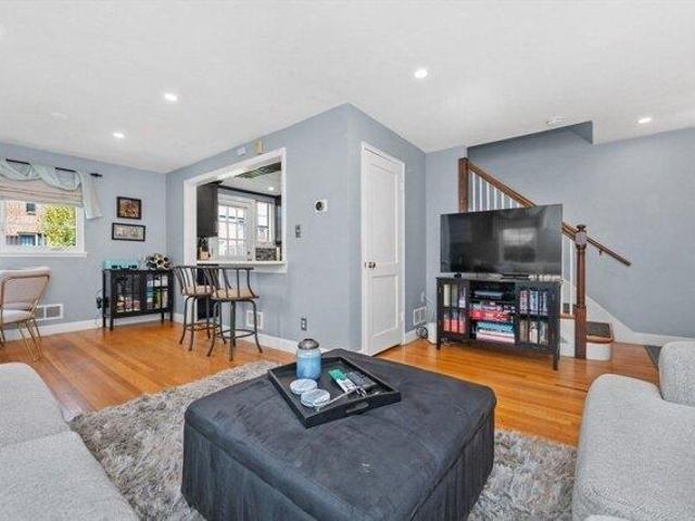 condo with 2 bedroom, Watertown MA ES103494617