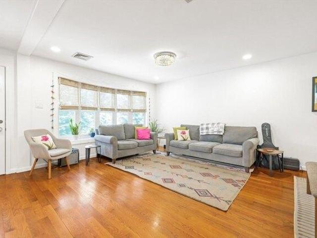 condo with 2 bedroom, Watertown MA ES104567751
