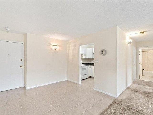 condo with 2 bedroom, Watertown MA ES104298701