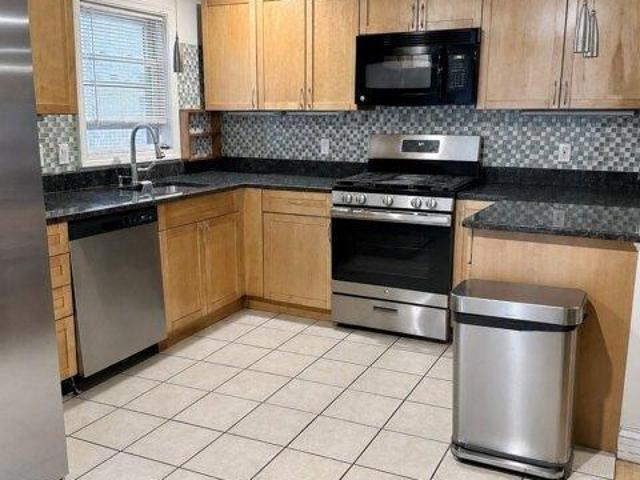 condo with 2 bedroom, Watertown MA ES105424880