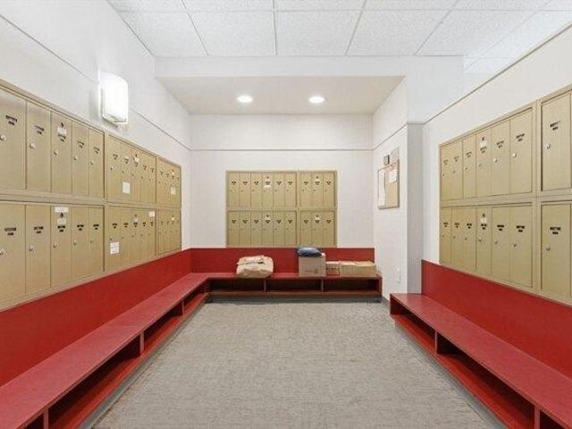 condo with 2 bedroom, Watertown MA ES105079731