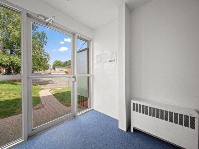 condo with 2 bedroom, Watertown MA ES105083180
