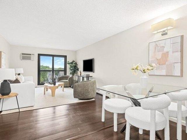 condo with 2 bedroom, Watertown MA ES105094724