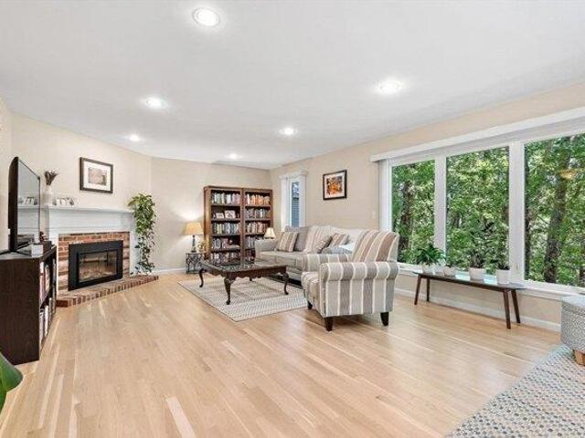 condo with 2 bedroom, Wayland MA ES104149793
