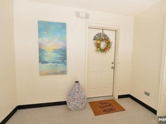 condo with 2 bedroom, Wayne NJ DLS101801129