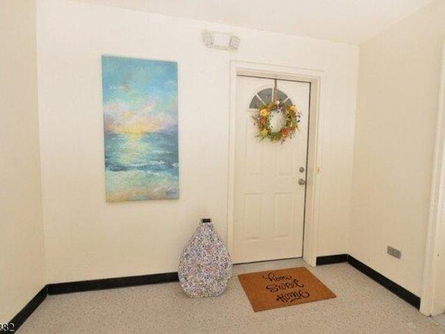 condo with 2 bedroom, Wayne NJ DS102776597