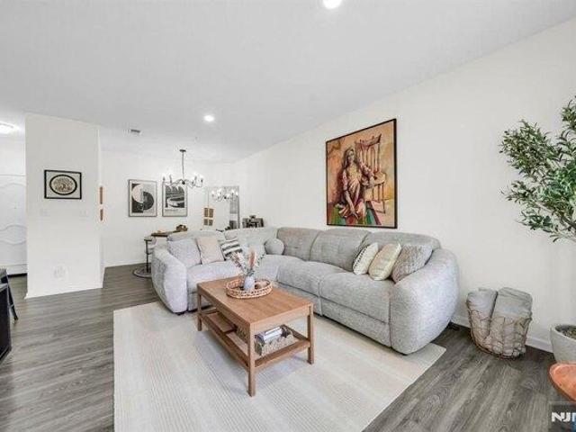 condo with 2 bedroom, Wayne NJ ES103666997