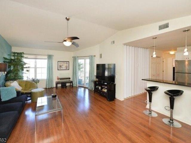 condo with 2 bedroom, Wayne NJ ES104234908