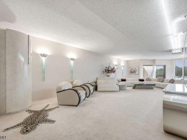 condo with 2 bedroom, Wayne NJ ES104410263