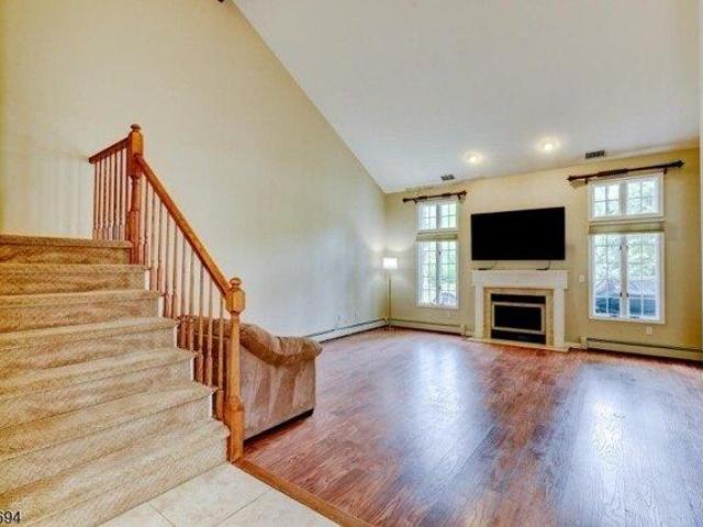 condo with 2 bedroom, Wayne NJ ES104608281