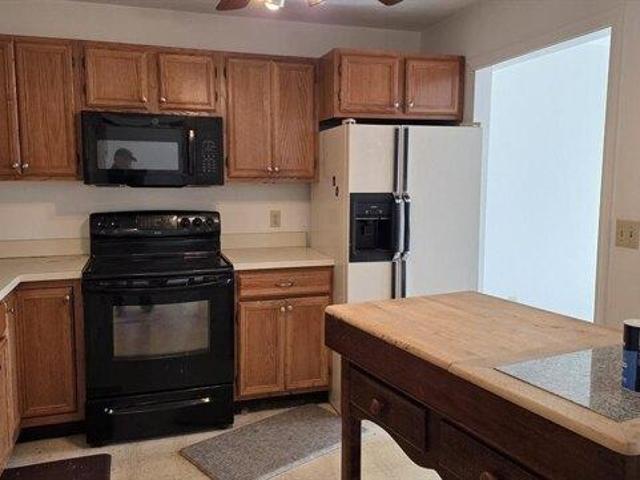 condo with 2 bedroom, Webster MA ES104188312