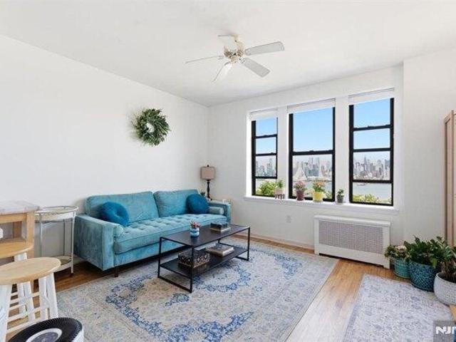 condo with 2 bedroom, Weehawken NJ DS104192395