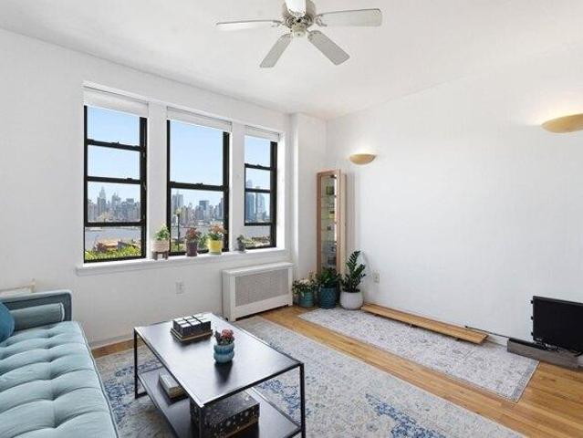 condo with 2 bedroom, Weehawken NJ ES104808861
