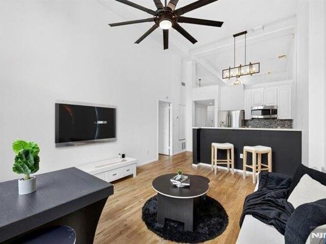 condo with 2 bedroom, Weehawken NJ ES104852023