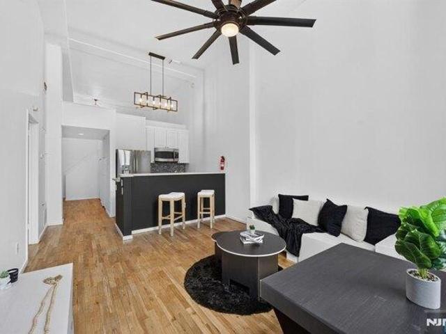 condo with 2 bedroom, Weehawken NJ ES104921023