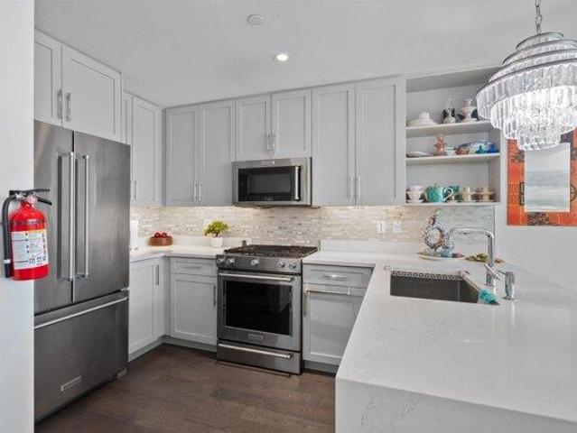 condo with 2 bedroom, Weehawken NJ ES104352046