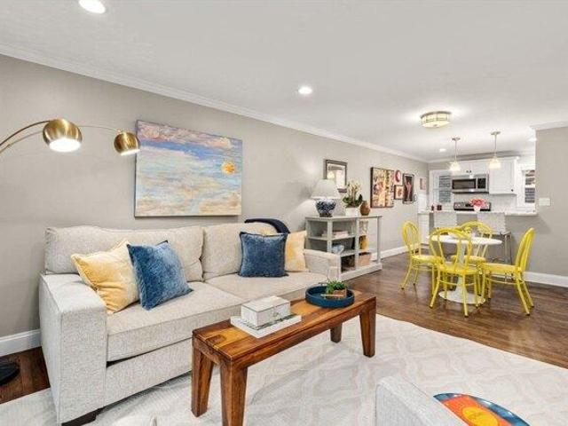 condo with 2 bedroom, Wellesley MA DLS102824995