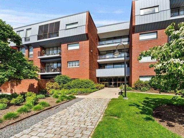 condo with 2 bedroom, Wellesley MA ES103666230