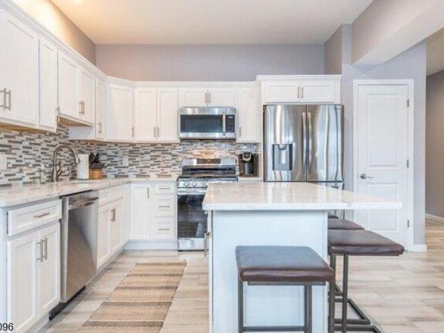 condo with 2 bedroom, West Milford NJ DS102313694