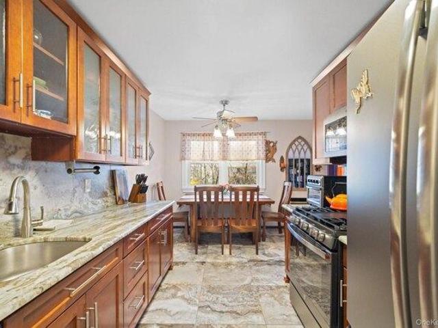 condo with 2 bedroom, West Nyack NY ES103622523