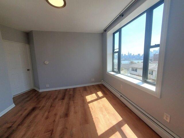 condo with 2 bedroom, West New York NJ DS102778427