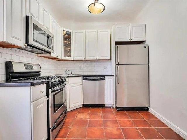 condo with 2 bedroom, West New York NJ DS102799429