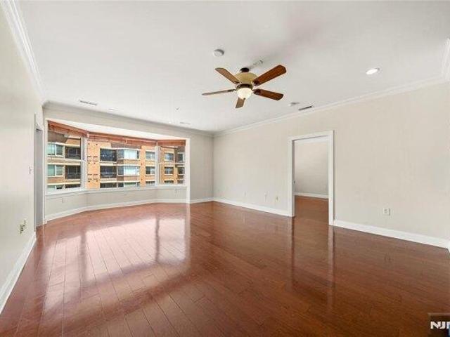 condo with 2 bedroom, West New York NJ ES104190477