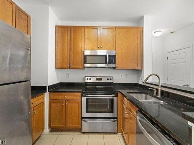 condo with 2 bedroom, West New York NJ ES104376352