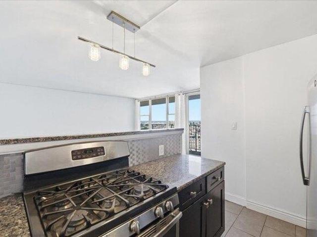 condo with 2 bedroom, West New York NJ ES104410628