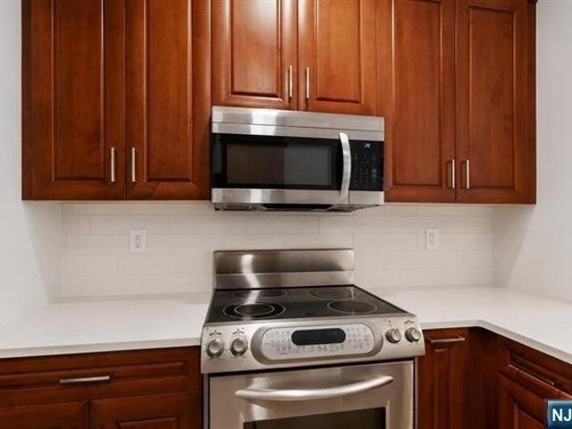 condo with 2 bedroom, West New York NJ ES105140573