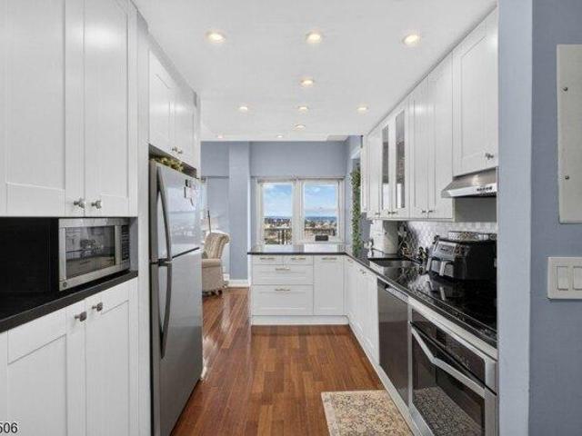 condo with 2 bedroom, West New York NJ ES105175925