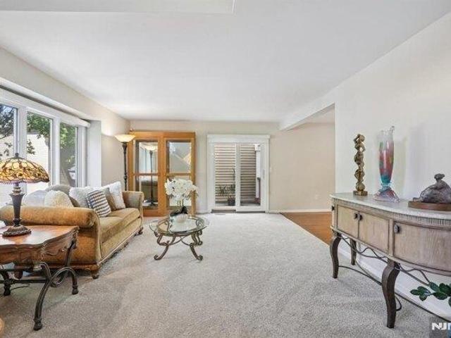 condo with 2 bedroom, West Orange NJ ES104236147