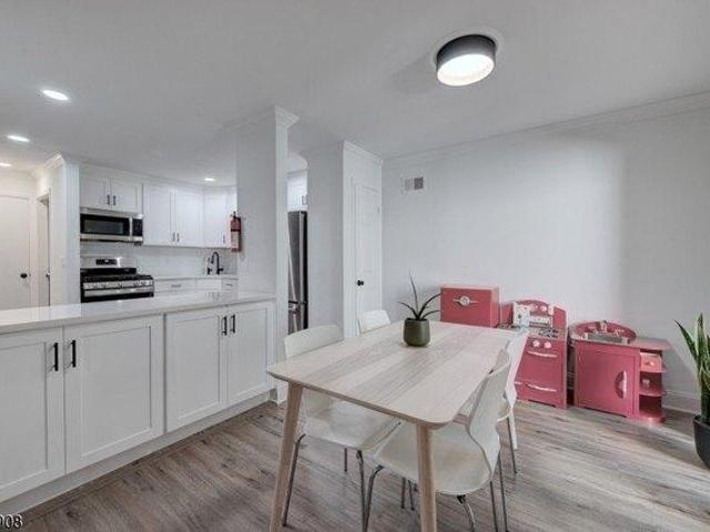 condo with 2 bedroom, West Orange NJ ES104330529