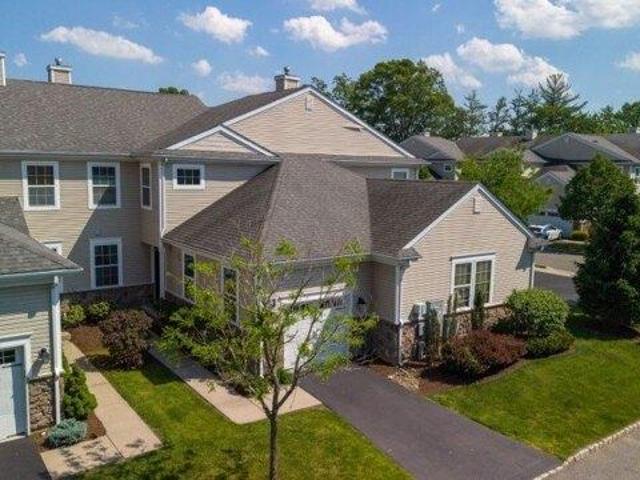 condo with 2 bedroom, West Caldwell NJ ES104408560