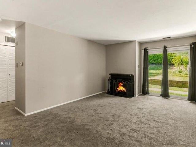 condo with 2 bedroom, West Deptford NJ DLS102259064
