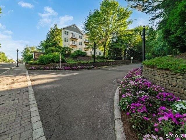 condo with 2 bedroom, West Hartford CT DS104297331