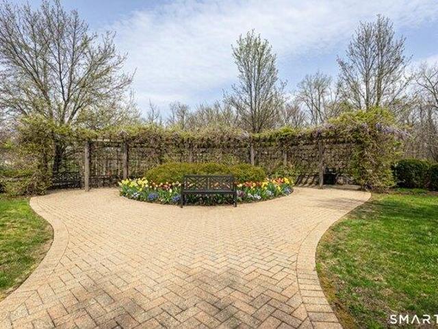 condo with 2 bedroom, West Hartford CT DS103437824