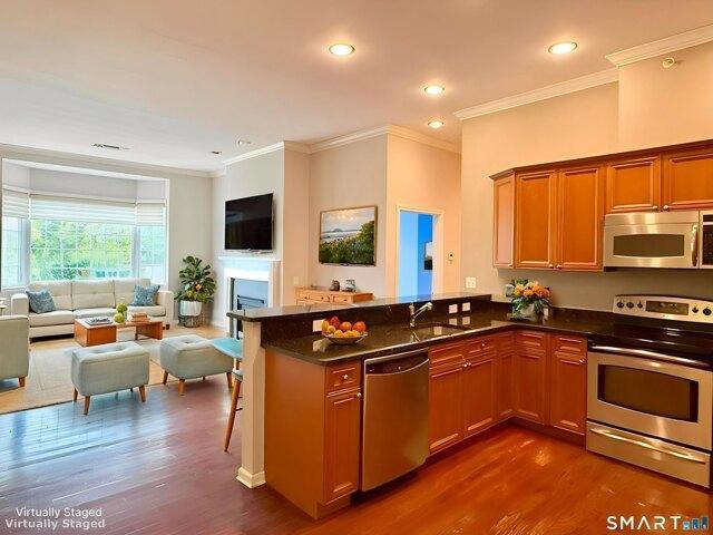 condo with 2 bedroom, West Hartford CT ES104191151