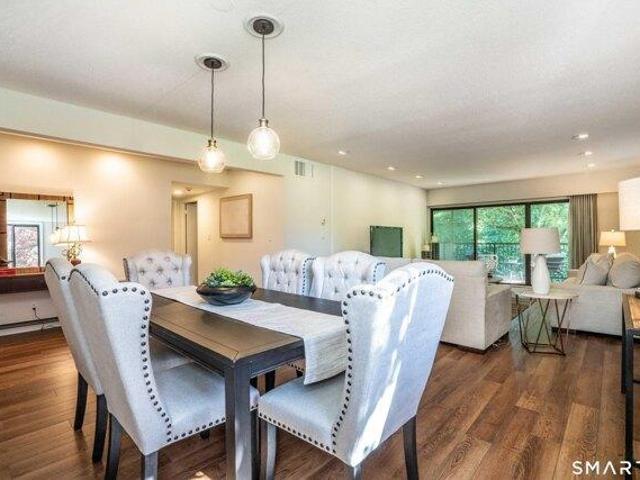 condo with 2 bedroom, West Hartford CT ES105125867