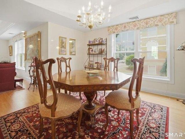 condo with 2 bedroom, West Hartford CT ES105126961