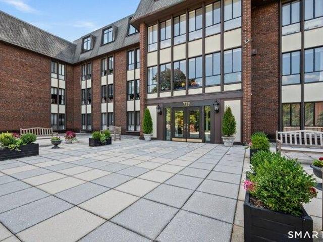 condo with 2 bedroom, West Hartford CT ES105144988