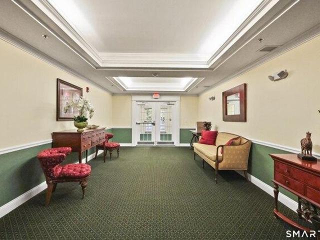 condo with 2 bedroom, West Hartford CT ES102828415